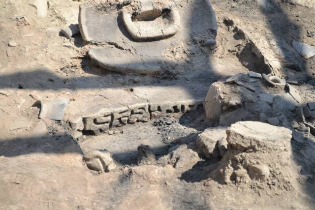 “გრაკლიან გორაზე აღმოჩენილი ახალი არტეფაქტი მსოფლიო დამწერლობის ...