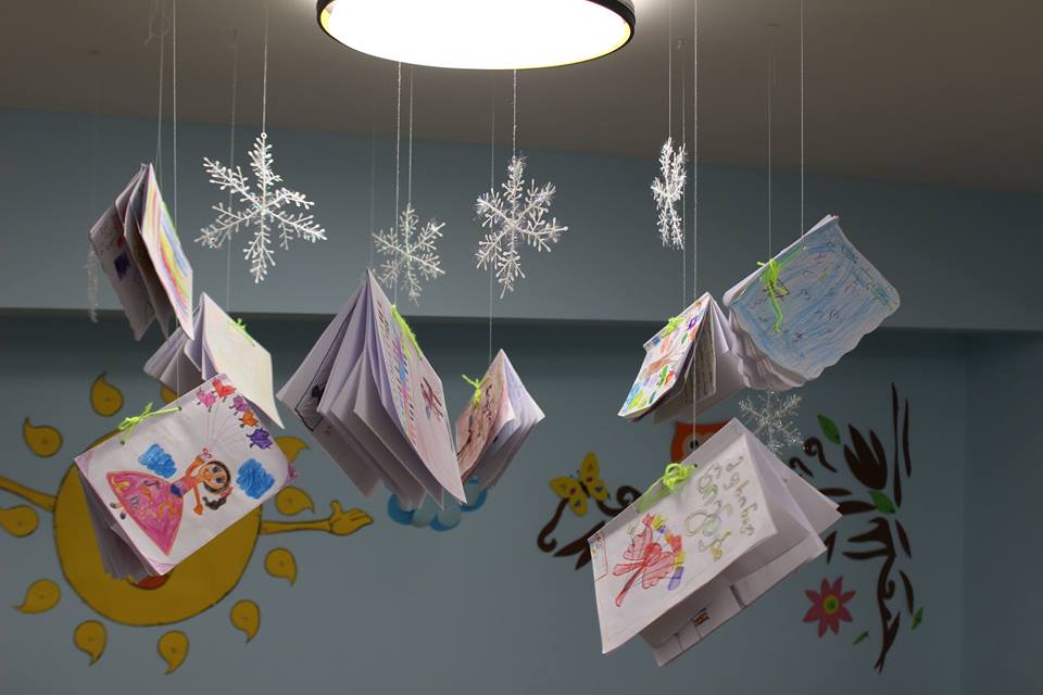 სკოლის მოსწავლეებმა პროექტი “მფრინავი წიგნები” განახორციელეს